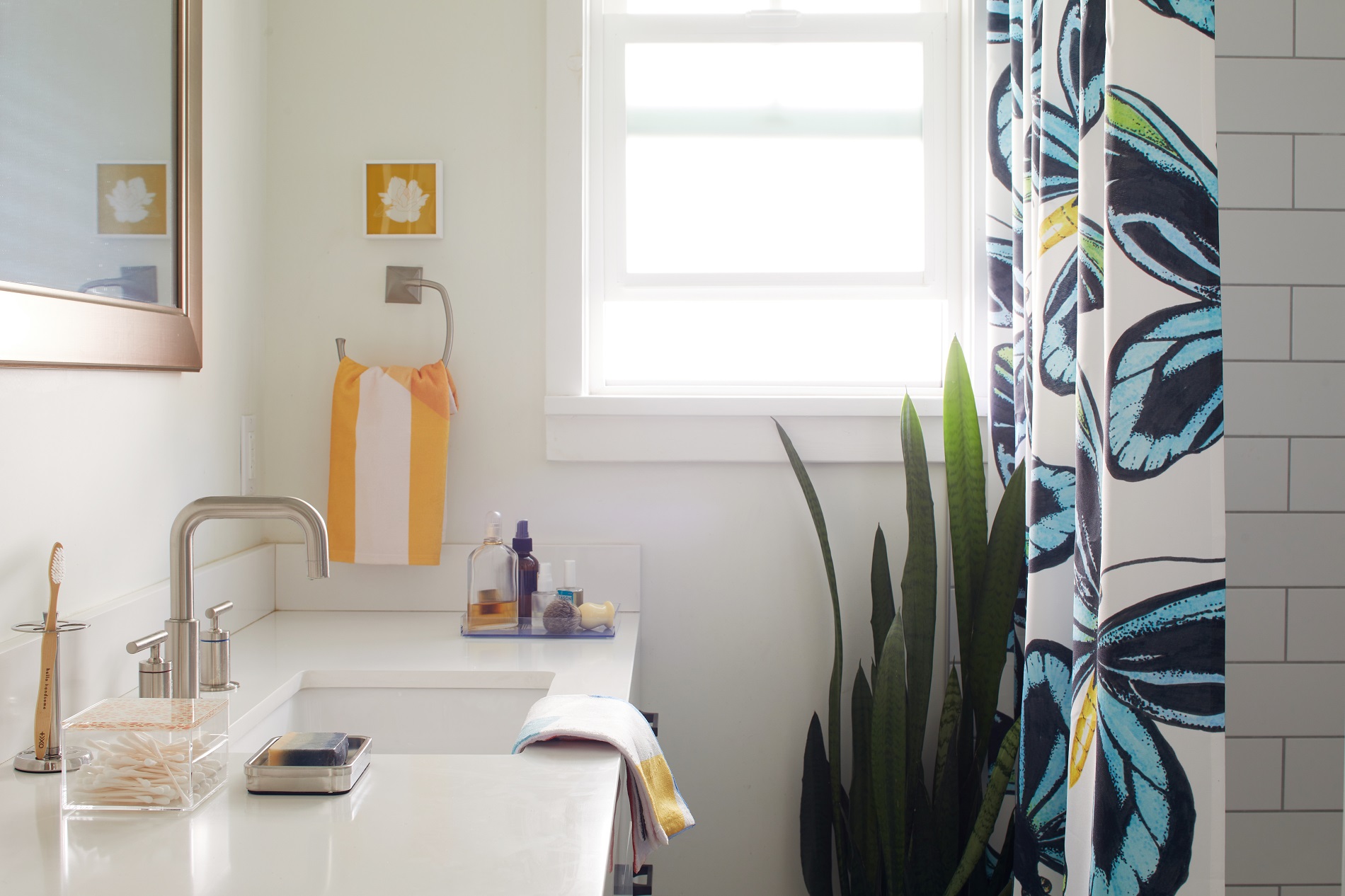 10 Stylish Hand Towel Display Ideas for the Bathroom | Society6