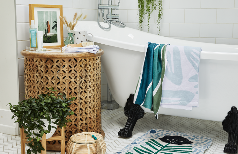 Bath Towel Size Guide [with Chart Included] | Society6